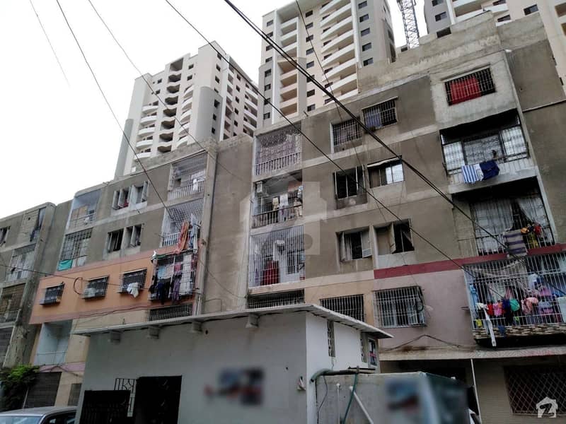 Karson Complex 2nd Floor Flat Is Available For Sale Gulshan-e-Iqbal ...