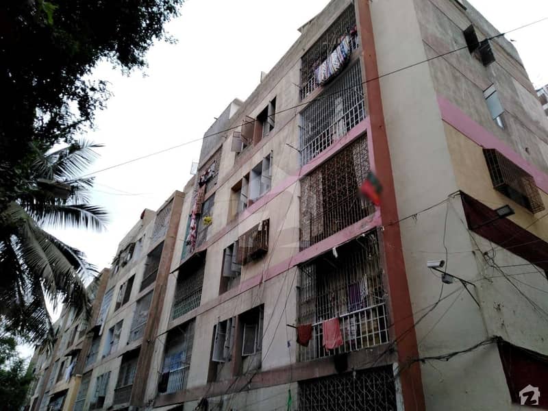 Karson Complex 2nd Floor Flat Is Available For Sale Gulshan-e-Iqbal ...