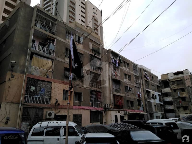 Karson Complex 2nd Floor Flat Is Available For Sale Gulshan-e-Iqbal ...