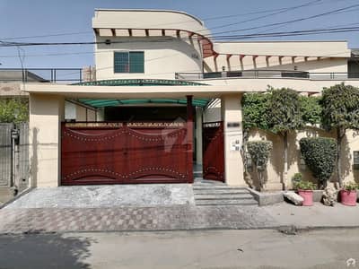 Houses for Sale in Model Town Lahore - Zameen.com
