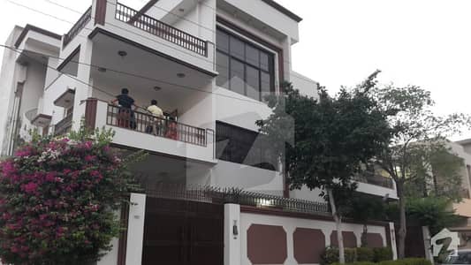 Houses for Sale in Gulshan-e-Iqbal - Block 10-A Karachi - Zameen.com
