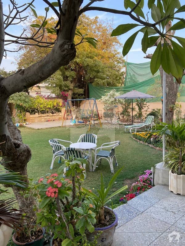 p-e-c-h-s-block-6-2000-yards-bungalow-for-sale-pechs-block-6-pechs