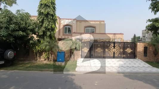 Houses for Sale in DHA Phase 8 - Ex Park View Lahore - Zameen.com