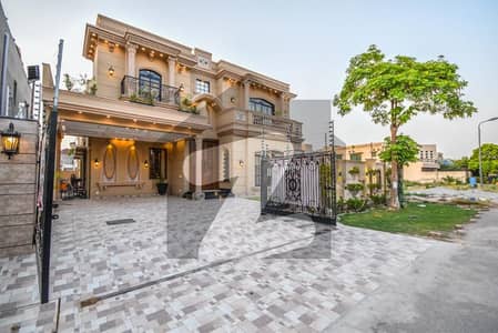 Houses for Sale in DHA Phase 8 Lahore - Zameen.com