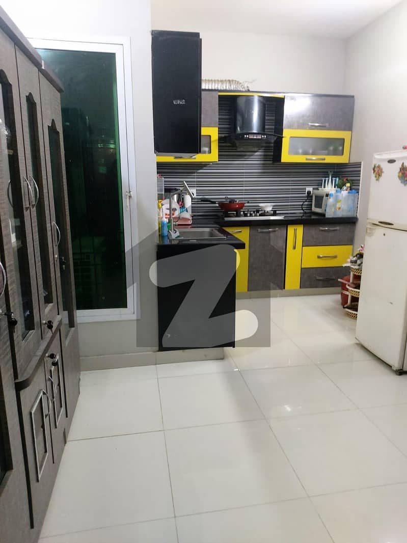 Prime Location 900 Square Feet Flat For Grabs In Khalid Bin Walid Road ...