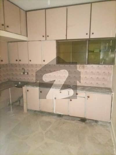 2 Bed Drawing Lounge 1st Floor Near To Farooq E Azam Masjid Main Road ...