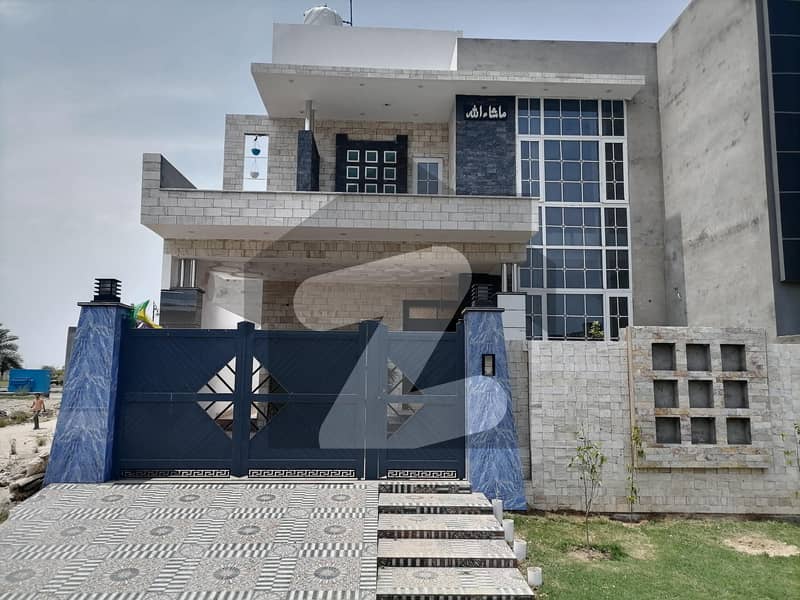 In Model City 2 House For sale Sized 7.5 Marla Model City 2, Satiana ...