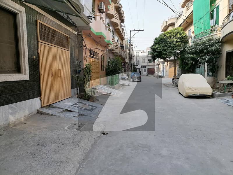 Buy A Centrally Located 5 Marla House In Al-Hamd Park Al-Hamd Park ...