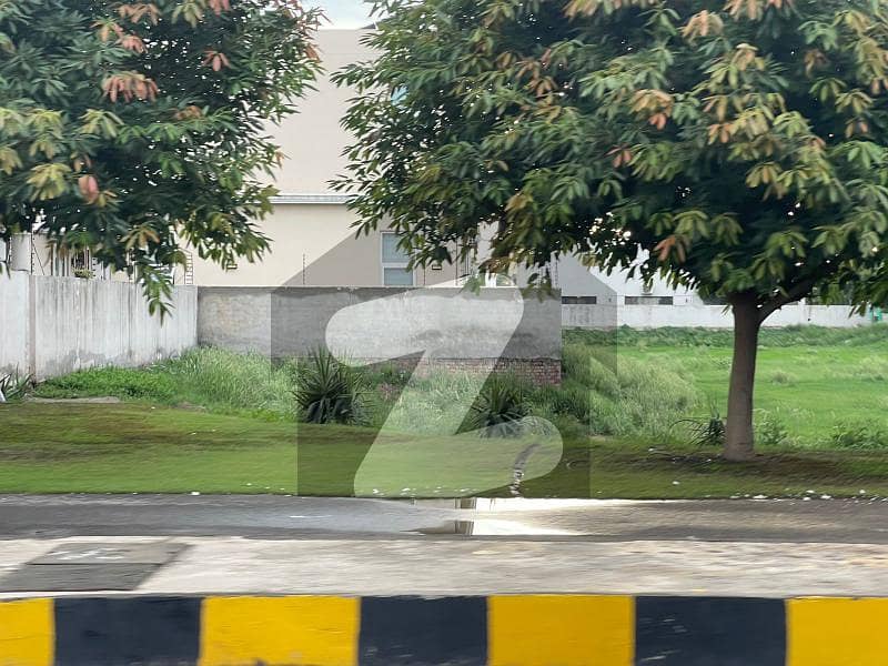 Earn 4 Lakh Per Year From This Zong Tower Plot For Sale Walton Road ...