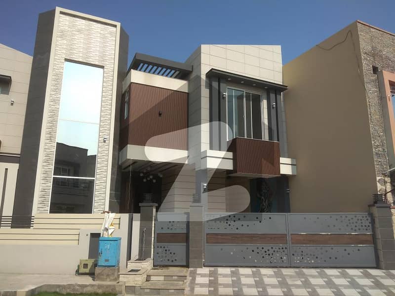 In Paragon City - Grove Block 8 Marla House For sale Paragon City ...