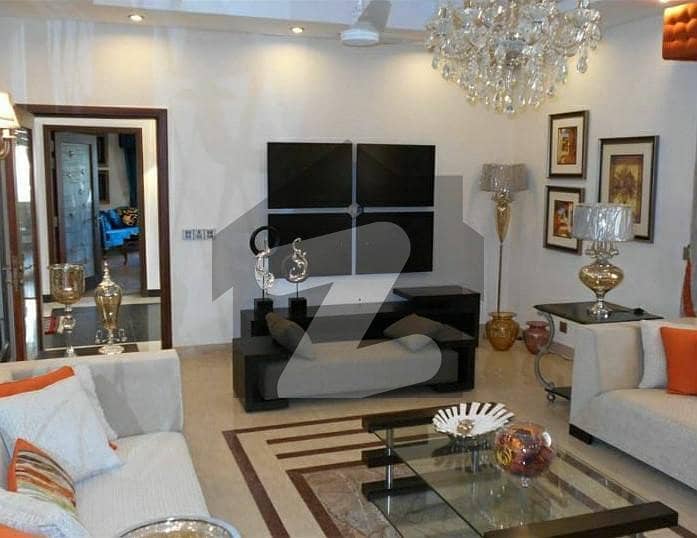 Brand New furnished 2 Kanal Stylish Villa with basement Facing Golf ...
