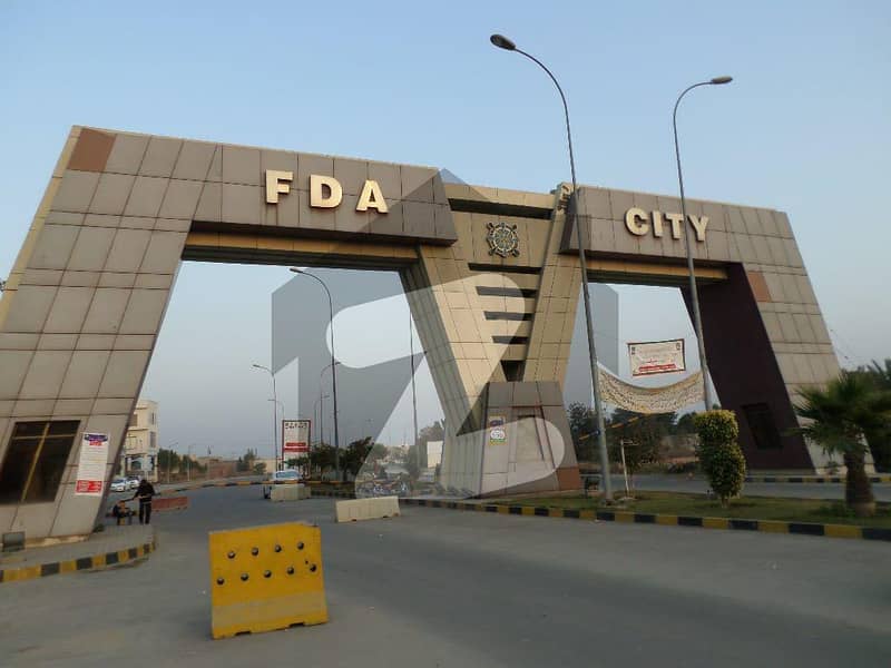 FDA City 10 Marla Plot B3 Block Facing Park Good Location For Sale ...