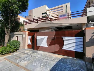 DEFENCE 10 MARLA BUNGALOW IDEAL LOCATION REASONABLE PRICE DHA Phase 3 ...