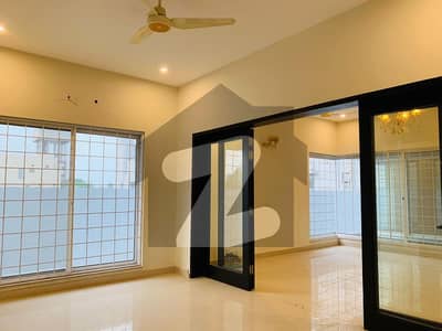 Defence Raya 1 Kanal Full House With Excellent Front View , With Double ...