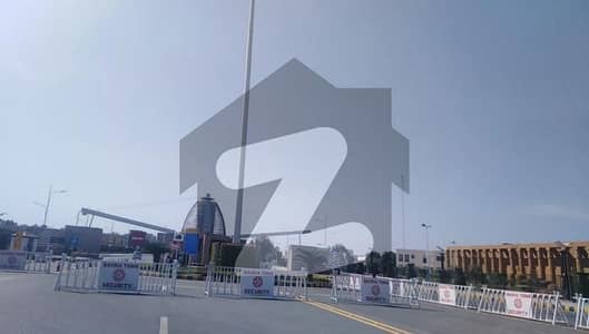 G BLOCK, 5 MARLA PLOT, POSSESSION UTILITY PAID, DIRECT FROM OWNER Low ... G BLOCK, 5 MARLA PLOT, POSSESSION UTILITY PAID, DIRECT FROM OWNER Low ...