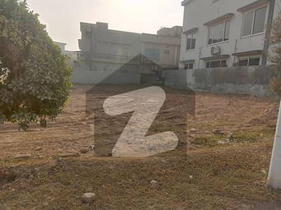1 Kanal Plot For Sale In Bahria Town Phase 7 Bahria Town Phase 7 ...