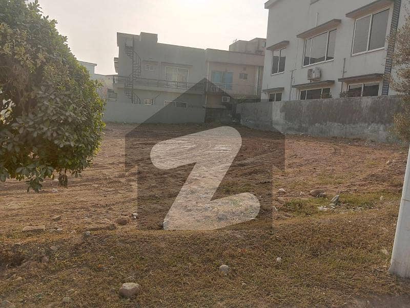 1 Kanal Plot For Sale In Bahria Town Phase 7 Bahria Town Phase 7 ...