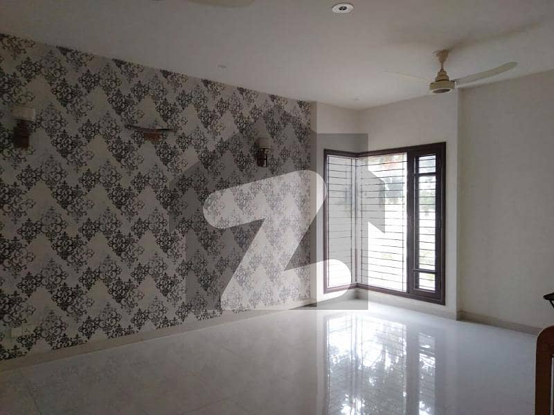 Beautiful Bungalow 500 Yards Near Do Talwar For Sale Zamzama, Karachi ...