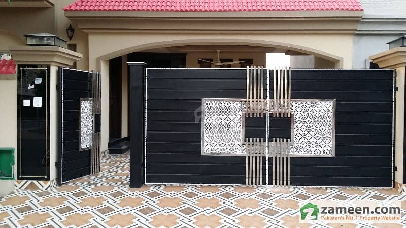 Modern Main Gate Design For Home In Pakistan