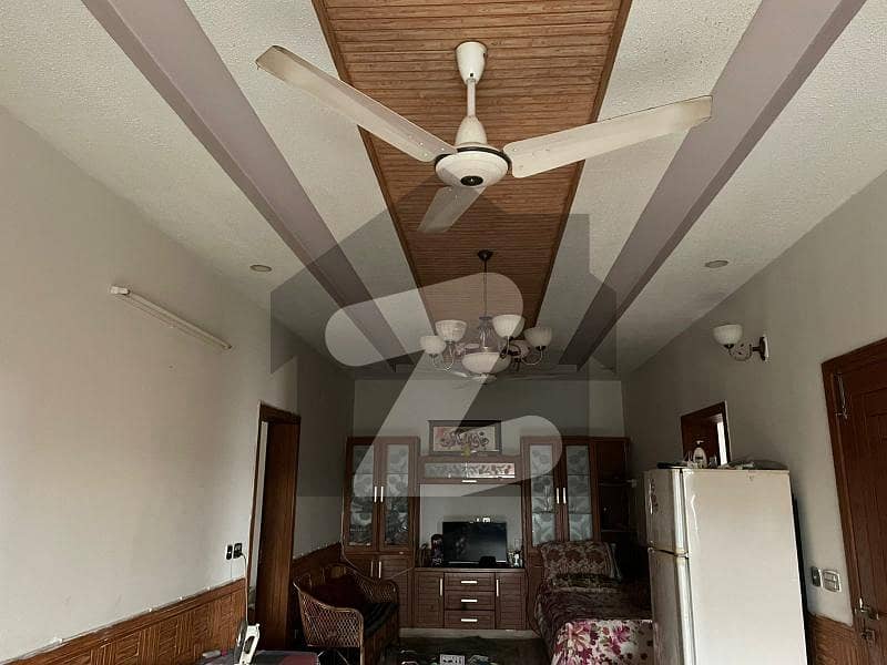 4 Bed Room 3 Wash Room Tv Lounge, Drawing Room, Kitchen, First Floor ...