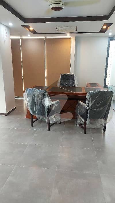 BRAND NEW LUXURIOUS OFFICE IN ONE OF PRIME LOCATIONS OF KARACHI Shahra ...