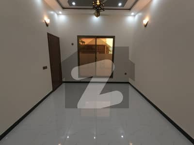 Prime Location House Of 200 Square Yards In State Bank of Pakistan ...