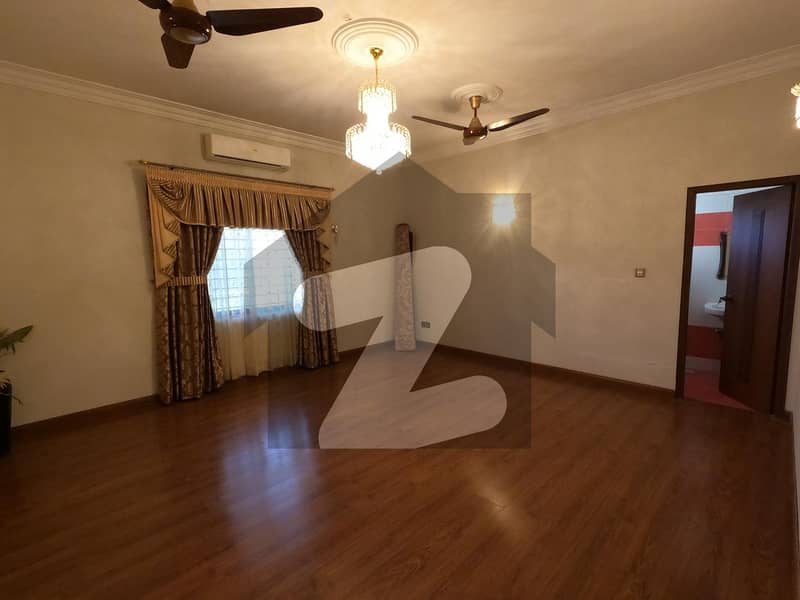 Corner 600 Square Yards House For sale In Gulistan-e-Jauhar - Block 1 ...