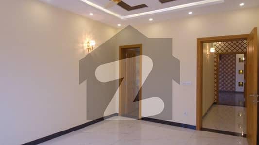 A Stunning House Is Up For Grabs In State Life Housing Phase 1 Lahore ...