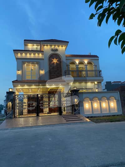 9.5 Marla Facing Park Triple Story Spanish Villa Available For Sale ...