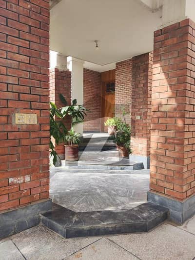 2 Kanal Designer House Slightly Used For Sale DHA ideal Location DHA ...