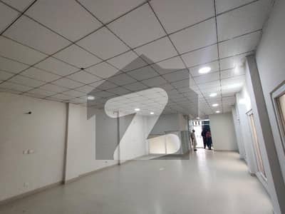 1ST FLOOR HALL FOR RENT ON MAIN DOUBLE COMMERCIAL ROAD Johar Town ...