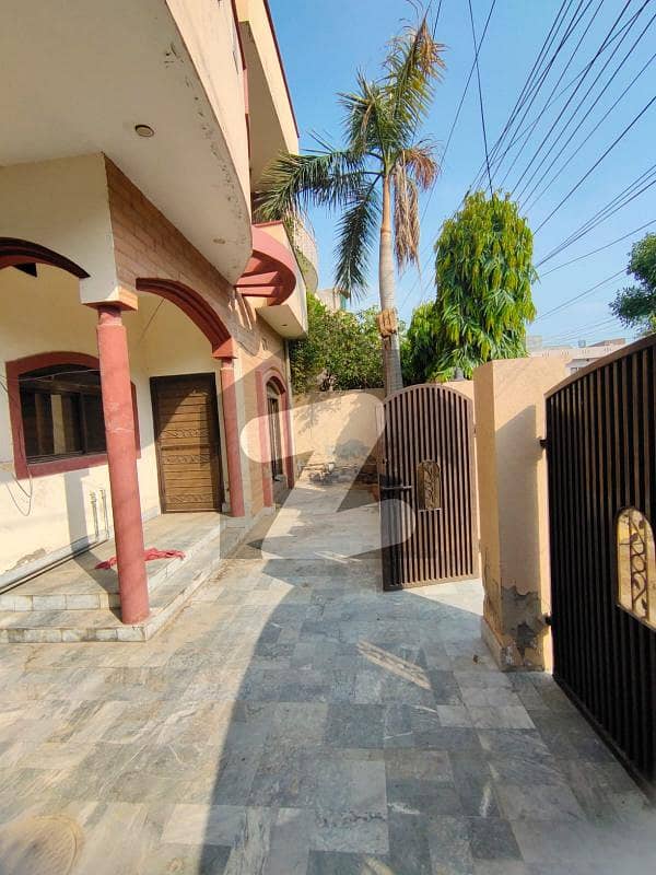 Johar Town Near Al Jannat Shadi Hall 10 Marla Owner Build House Johar ...