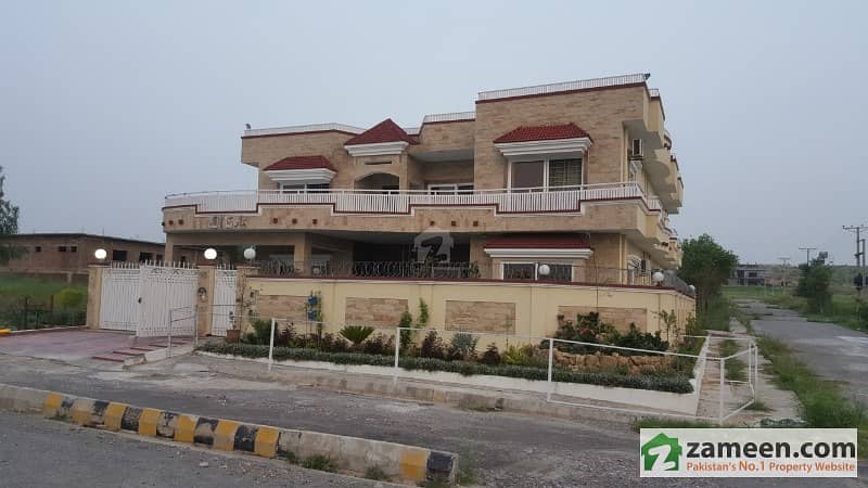 600 Sq Yards New House For Sale Engineering Co-operative Housing (ECHS ...