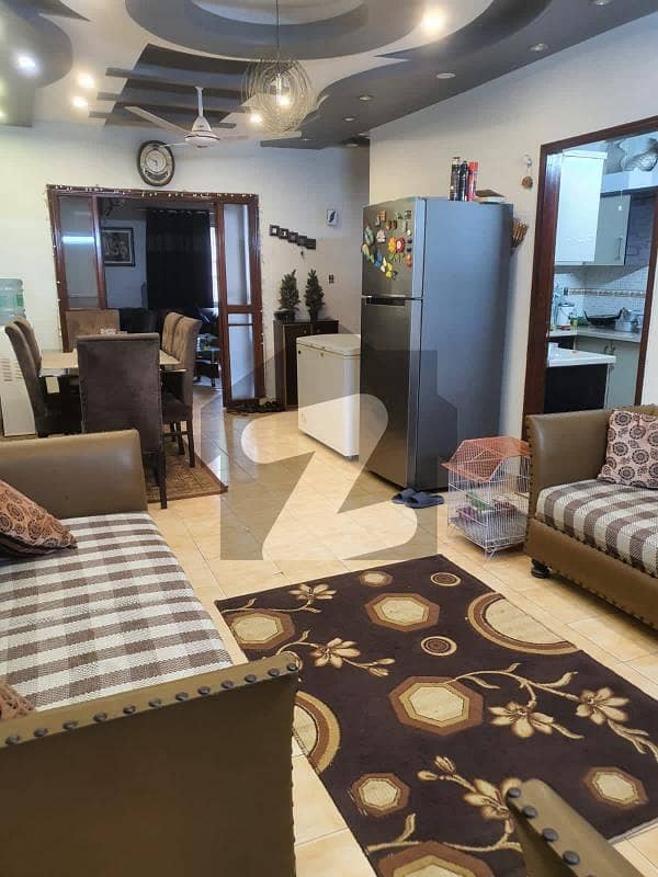 1800 Square Feet Flat Ideally Situated In Gulistan-e-Jauhar - Block 13 ...