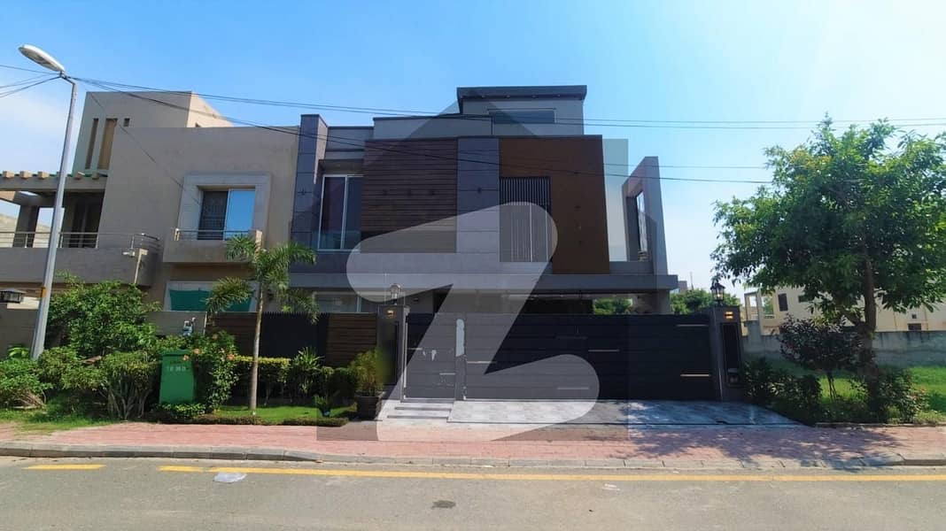 Prime Location Bahria Town - Nargis Block House For sale Sized 10 Marla ...