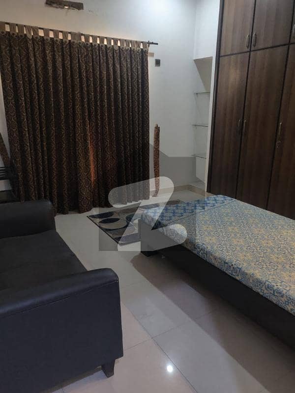 240 Sq. Yards Block 5 Corner Like New Ground Floor Portion Gulshan-e ...