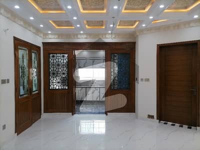 10 Marla House In Beautiful Location Of Gulshan-e-Ravi In Gulshan-e ...