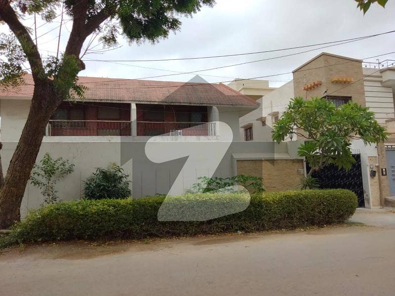 Prime Location 600 Square Yards House Is Available For sale PECHS Block ...