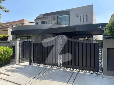 1 Kanal Fully Renovated House near to Park,Commercial & Mosque DHA ...