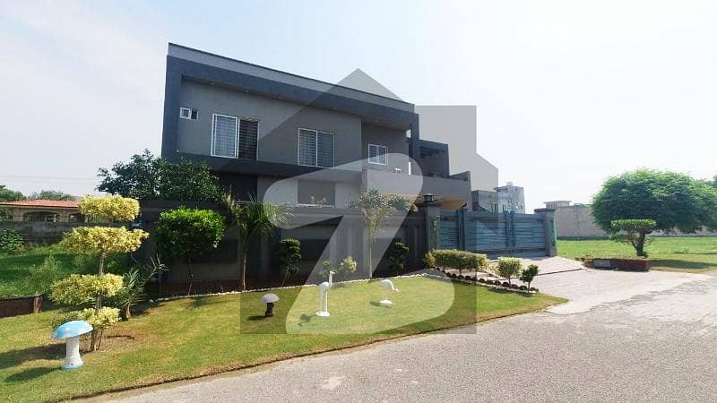 100 FT Rd Main Boulevard Golden Opportunity 1 Kanal Ideal Location Plot ...