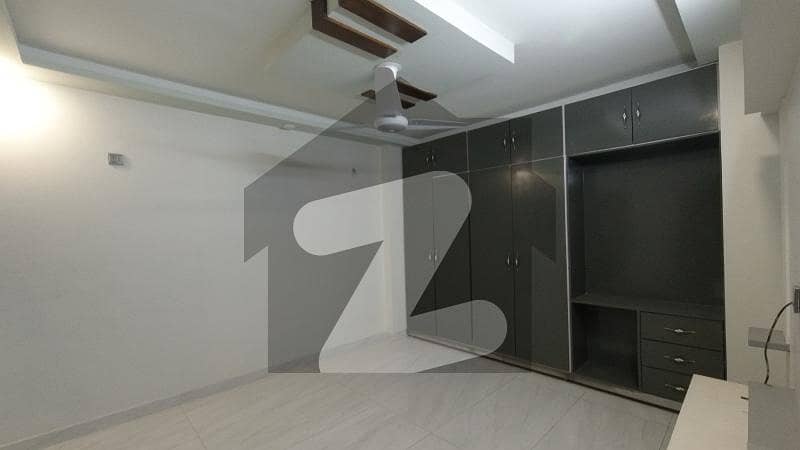 Brand New Flat On Main Shahrah-E-Faisal Beside KFC Luxurious Flat PECHS ...