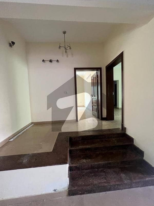 60x90=600 Square Yards Beautiful Sun Facing F-10/2 House F-10/2, F-10 ...