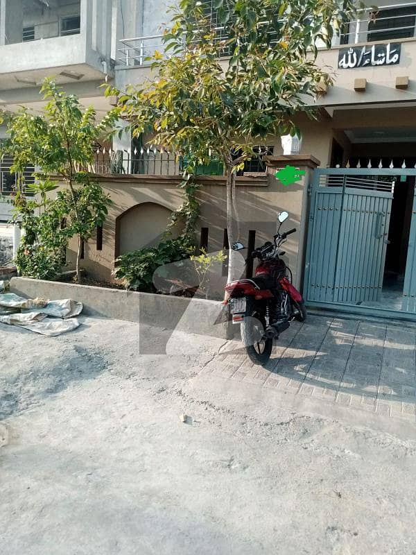 Amazing Designer House Is Available For At Very Out Class Location ...