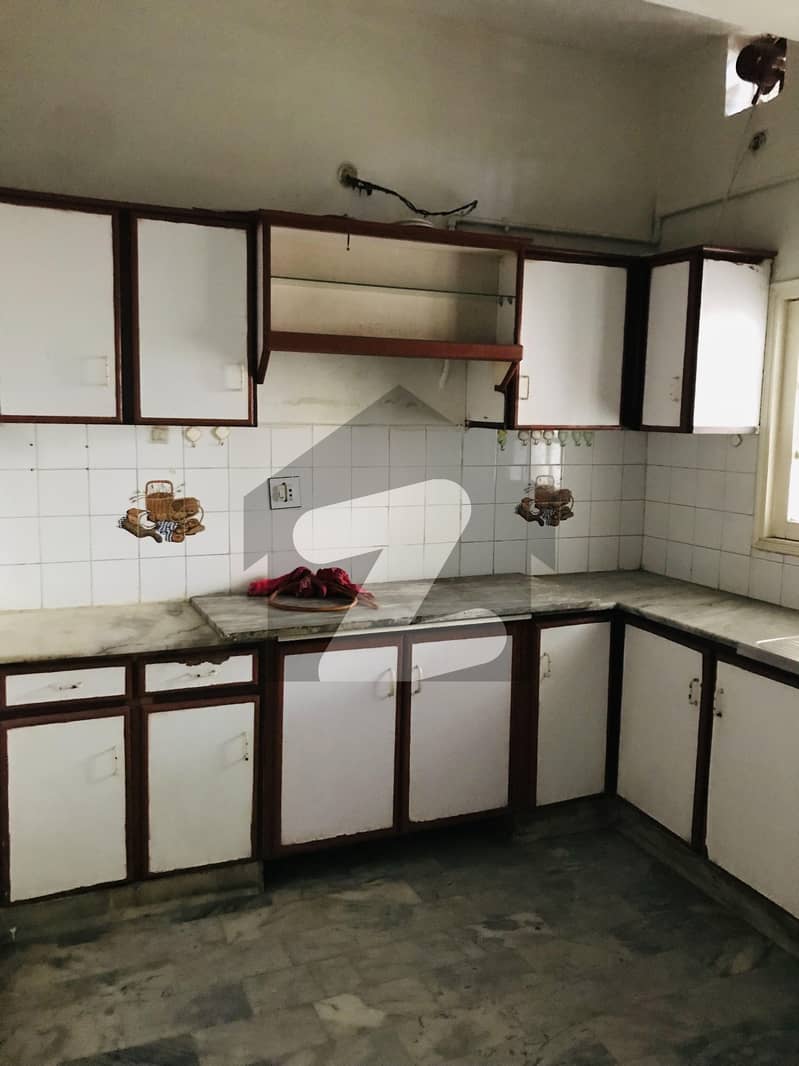 2 BED DD NEAT N CLEAN BOUNDARY WALL PROJECT LOWER PORTION FOR RENT ...
