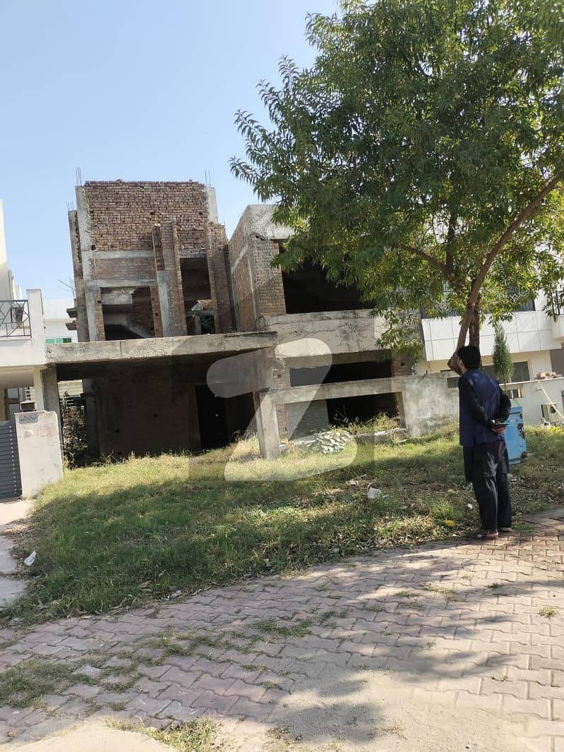 Grey Structure 10 Marla Available At Gulberg I Block Gulberg Residencia ...