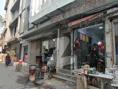 Flat Sized 150 Square Feet In Main Market Main Market, Gulberg, Lahore ...