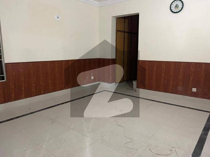 12 marla outstanding lower portion for SILENT OFFICE in johar Town near DOCTOR'S HOSPITAL PRIME ...