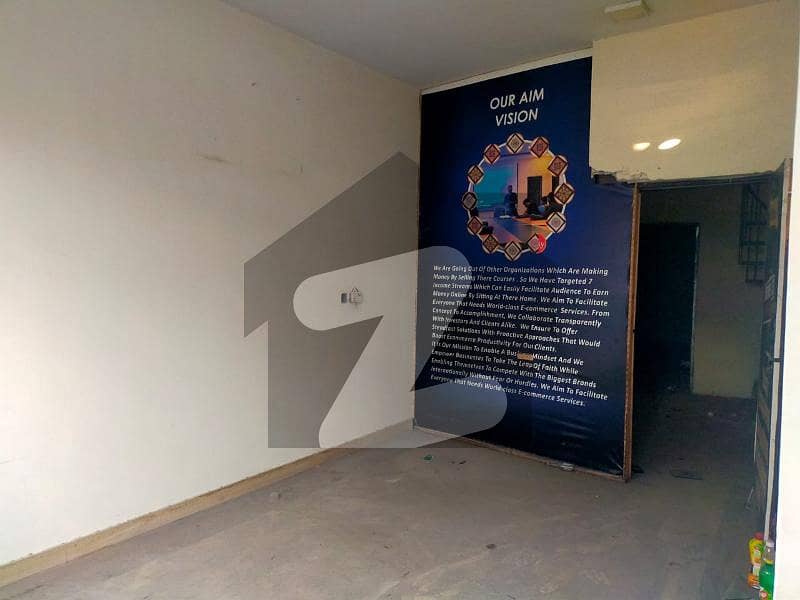 KALMA CHOWK GULBERG LAHORE HOT COMMERCIAL LOCATION MUST VISIT FOE ...