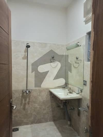 3 bedroom attach washroom drawing room launch kitchen gas and ...