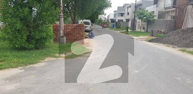 7 Marla Plot near 150 feet LDA Structure Road in Lake City Sector M8 ...